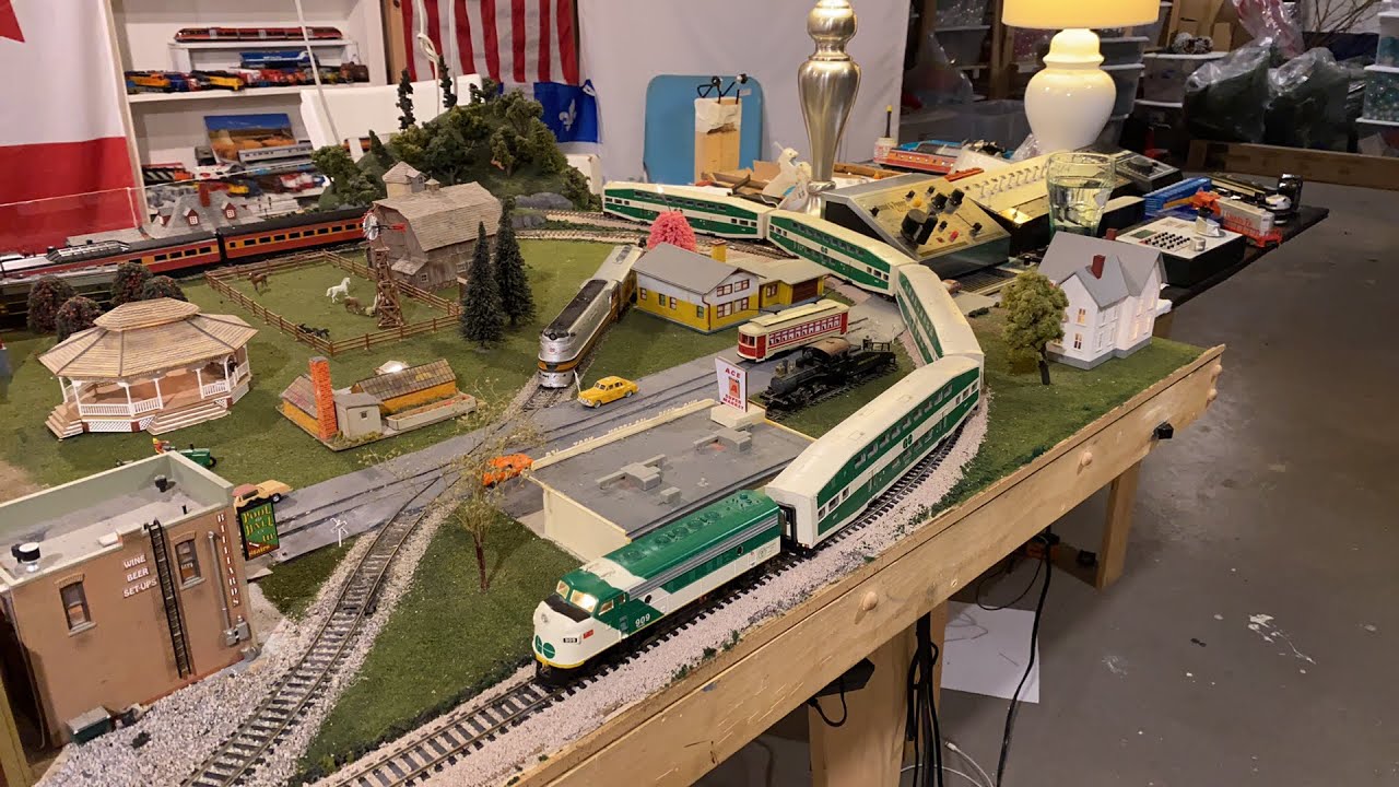 Operating Ho Scale Trains & Locomotives Live! - YouTube