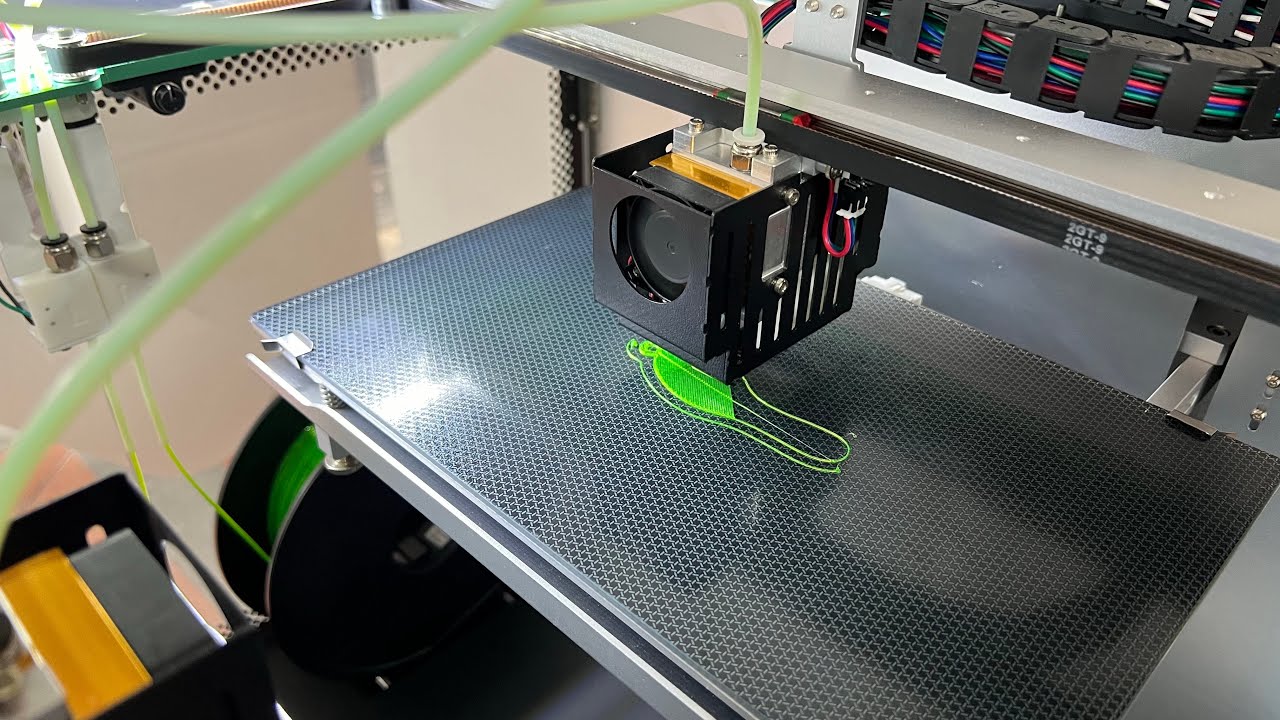 3D Printing for your customized insoles #ufit #singapore #podiatrist - YouTube