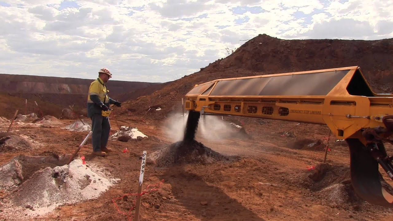 Ausroad Stemming Truck - YouTube