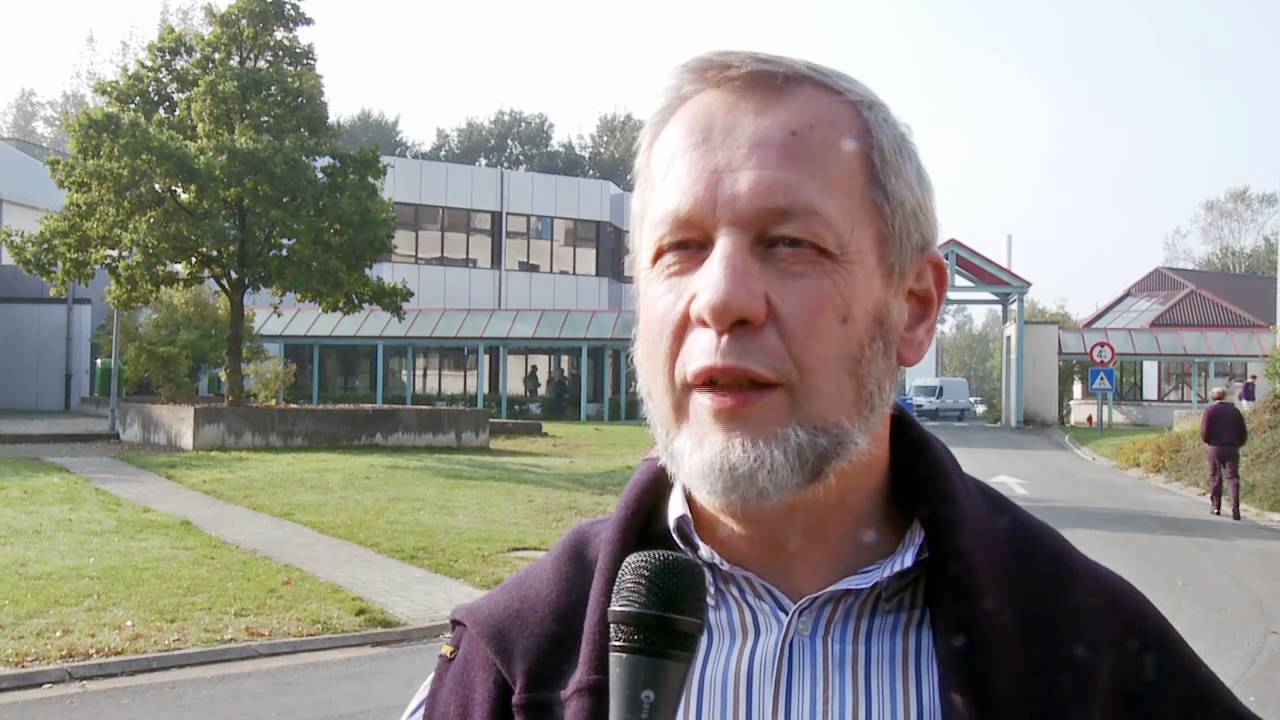 World of KHLim: Willy Indeherberge - algemeen directeur KHLim - YouTube