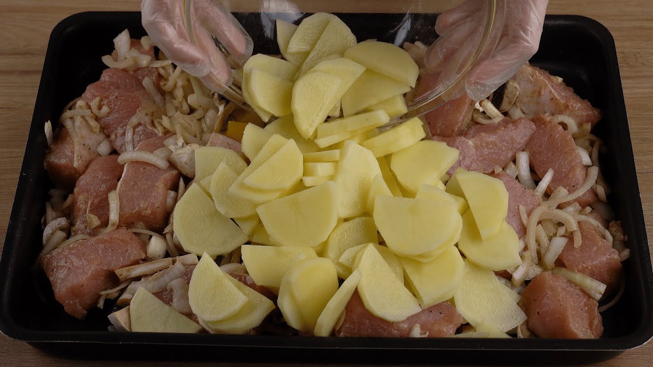 Tired of complicated recipes? Just put everything in a baking tray and ...