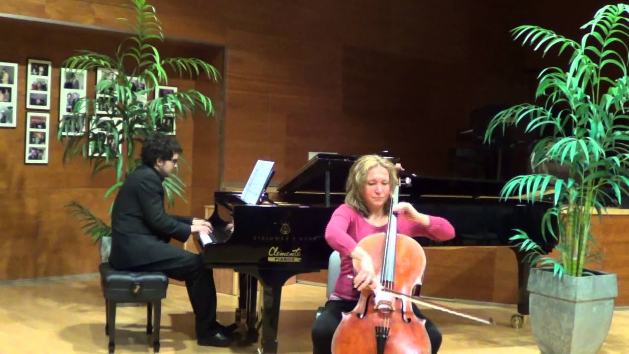 Georgina Sánchez and Rubén Talón play Joaquin Nin's Granadina - YouTube