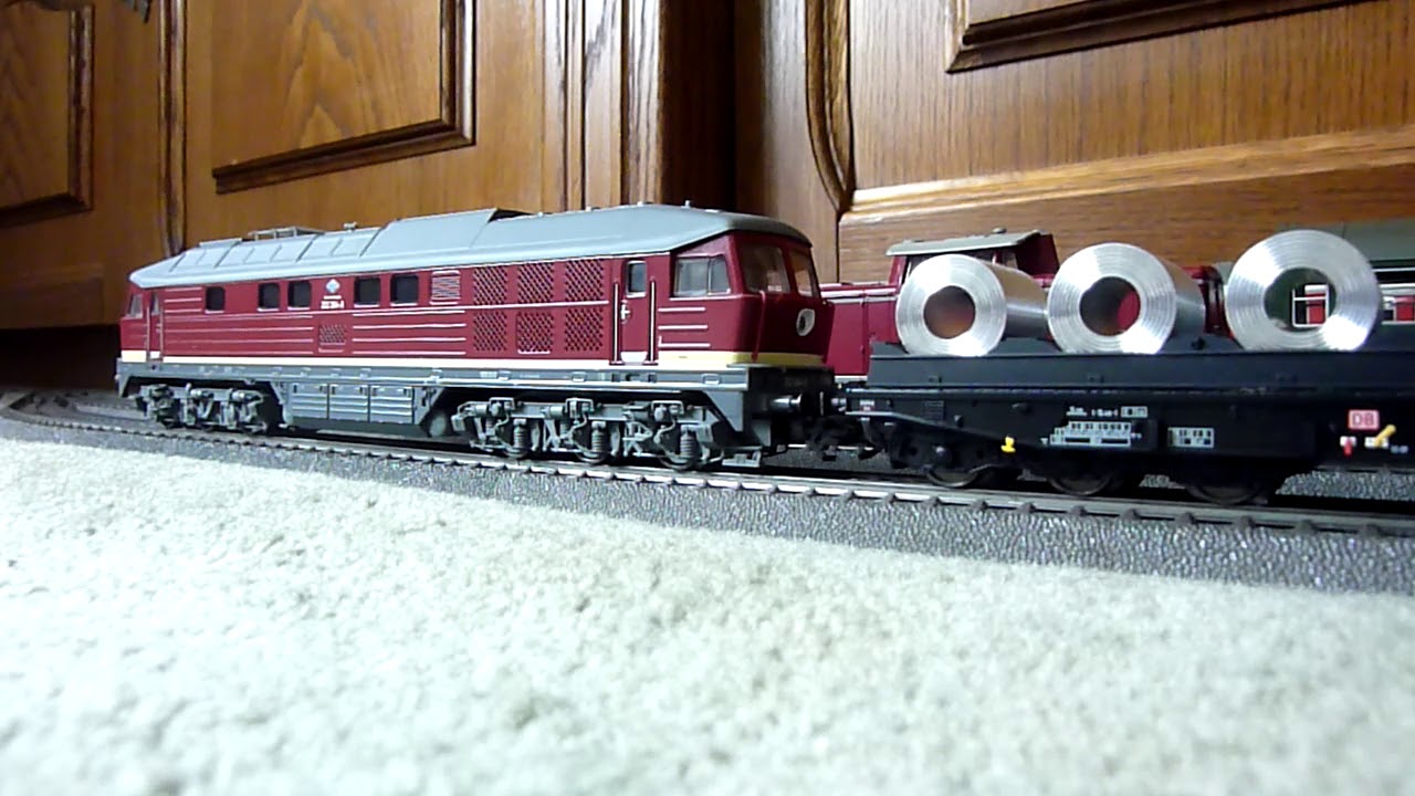 Trix 22067 232 284-0 mit Märklin Coilwagen - YouTube