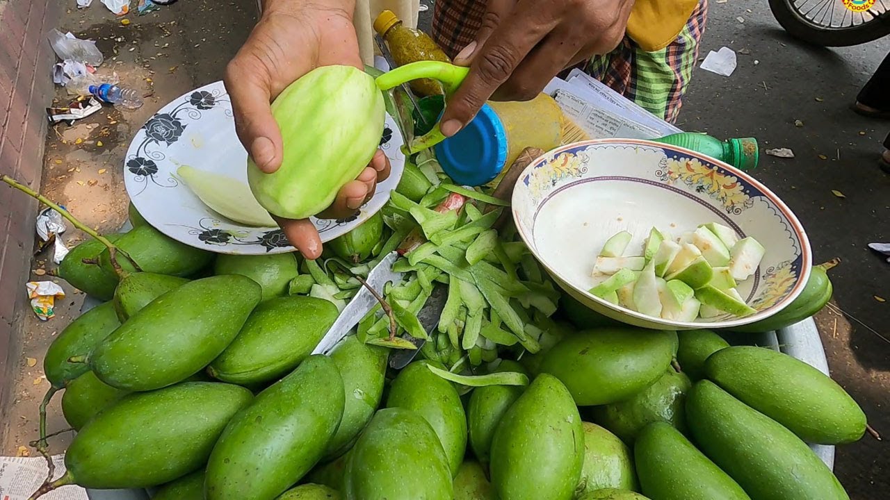 Green Mango or Kacha Aam Vorta recipe🥭Best spicy mix Tasty Masala Aam ...