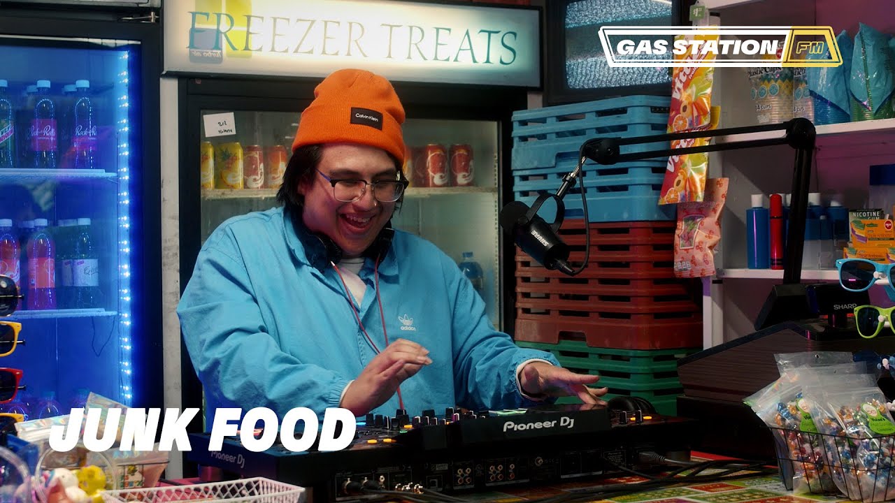 Miami Bass & Breaks Mix in a Gas Station | JUNK FOOD | Gas Station Fm ...