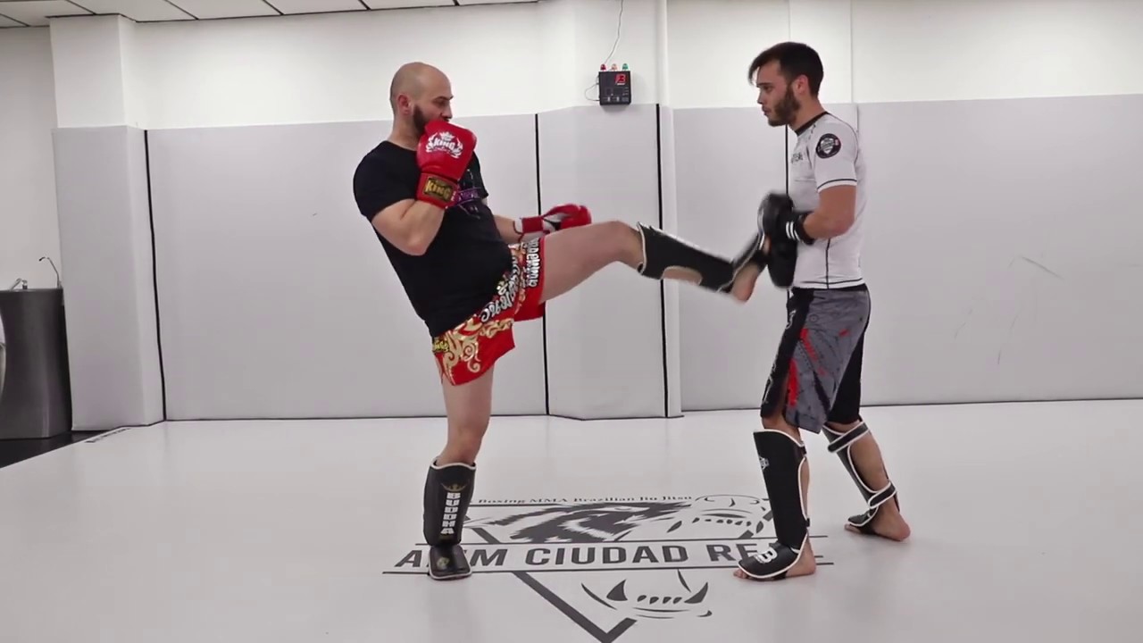 Combinación de KICK BOXING 🥊nivel principiante - medio [Ramón Lopez ...