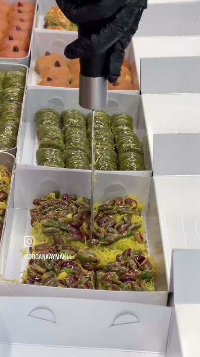 بقلاوه رهيبة . حلا دبي . شوكولاتة #حلويات - YouTube