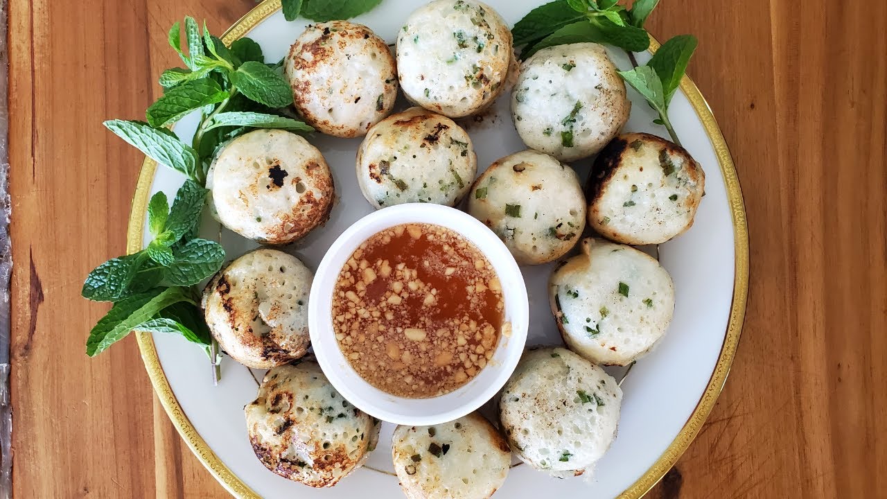 How to Make Cambodian Savory Coconut Pancakes (Nom Krok) - YouTube