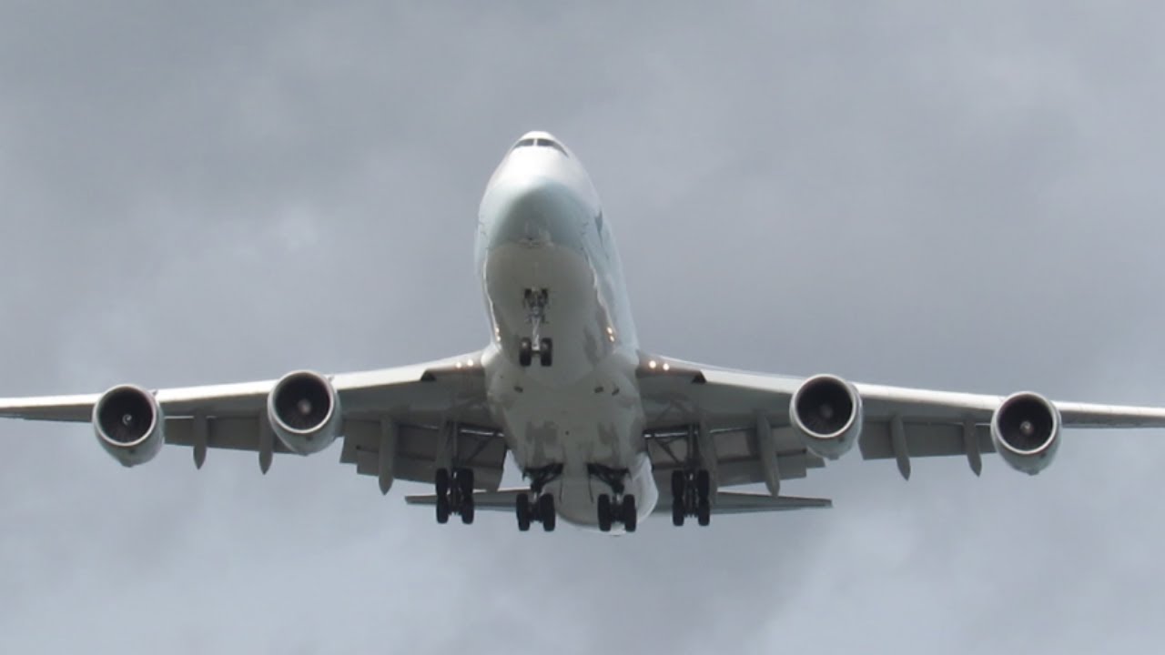 4 Close-up and LOUD Overhead Landings at Portland Airport (PDX ...