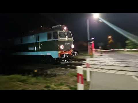 LOKOMOTYWA ET22 864 NOWY PO NAPRAWIE RARYTAS NA BIEŻENIU HITTTTTT 😃 - YouTube