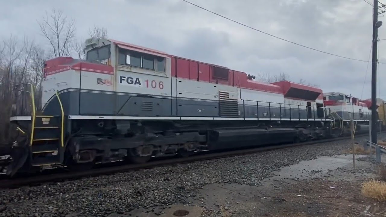 FGAR Ex-FEC SD70M-2s 104 and 106 and More! Trains in Terre Haute, IN This Week - YouTube