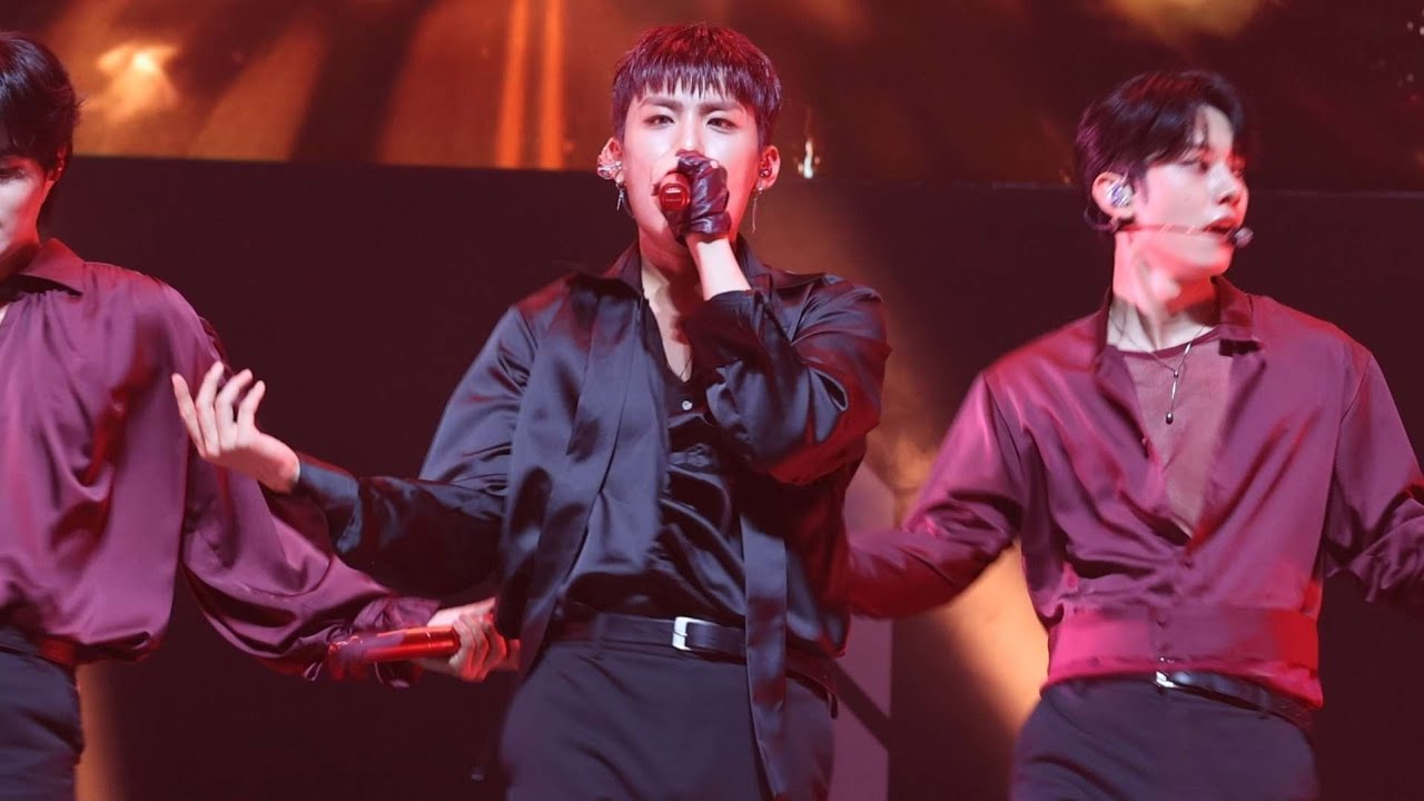 RED UP - 박우진 (PARKWOOJIN of AB6IX) - YouTube