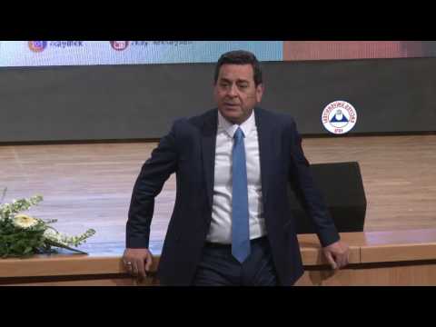 TRT Spikeri Zafer Kiraz, Erciyes Üniversitesi İletişim Fakültesi'nde Seminer Verdi