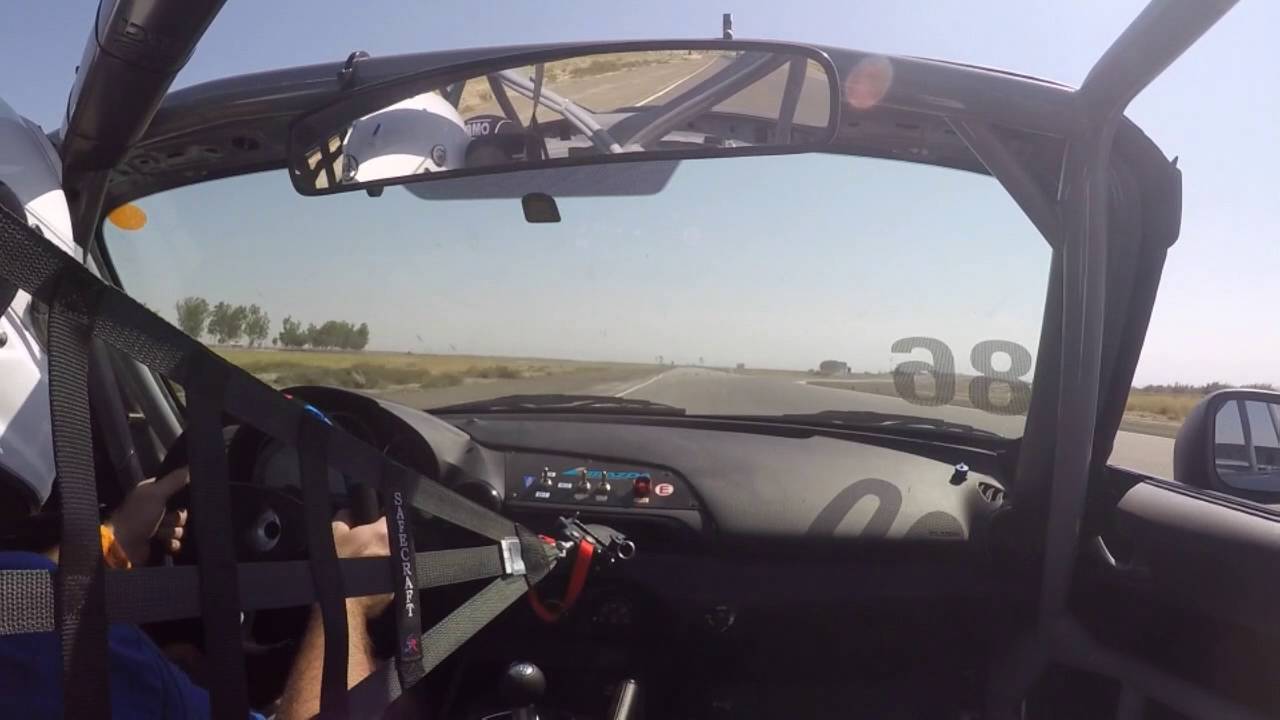 Buttonwillow 25 CCW - YouTube