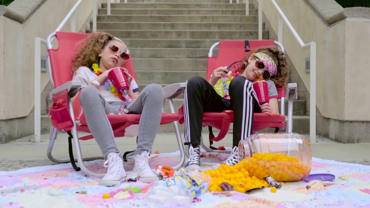 HASCHAK SISTERS - Girls Rule The World - YouTube