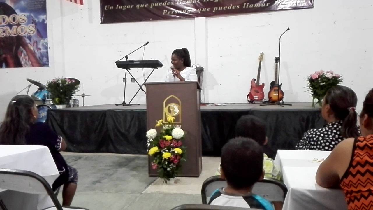 Belkis Castro en Alcance Victoria Tehuacán - YouTube