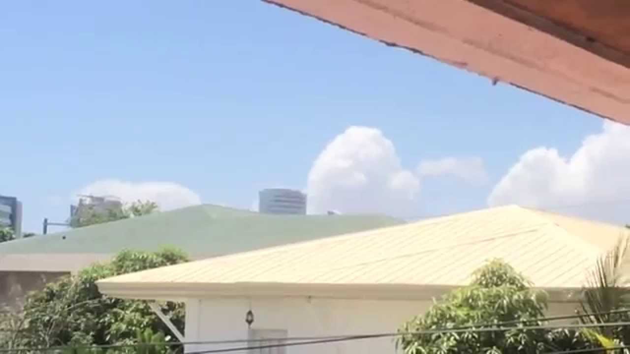 DEMON Alien Entity Sighting! Peeks atop Roof! - YouTube