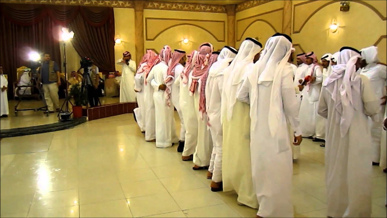 Traditional Saudi 'Ardah Dance - YouTube