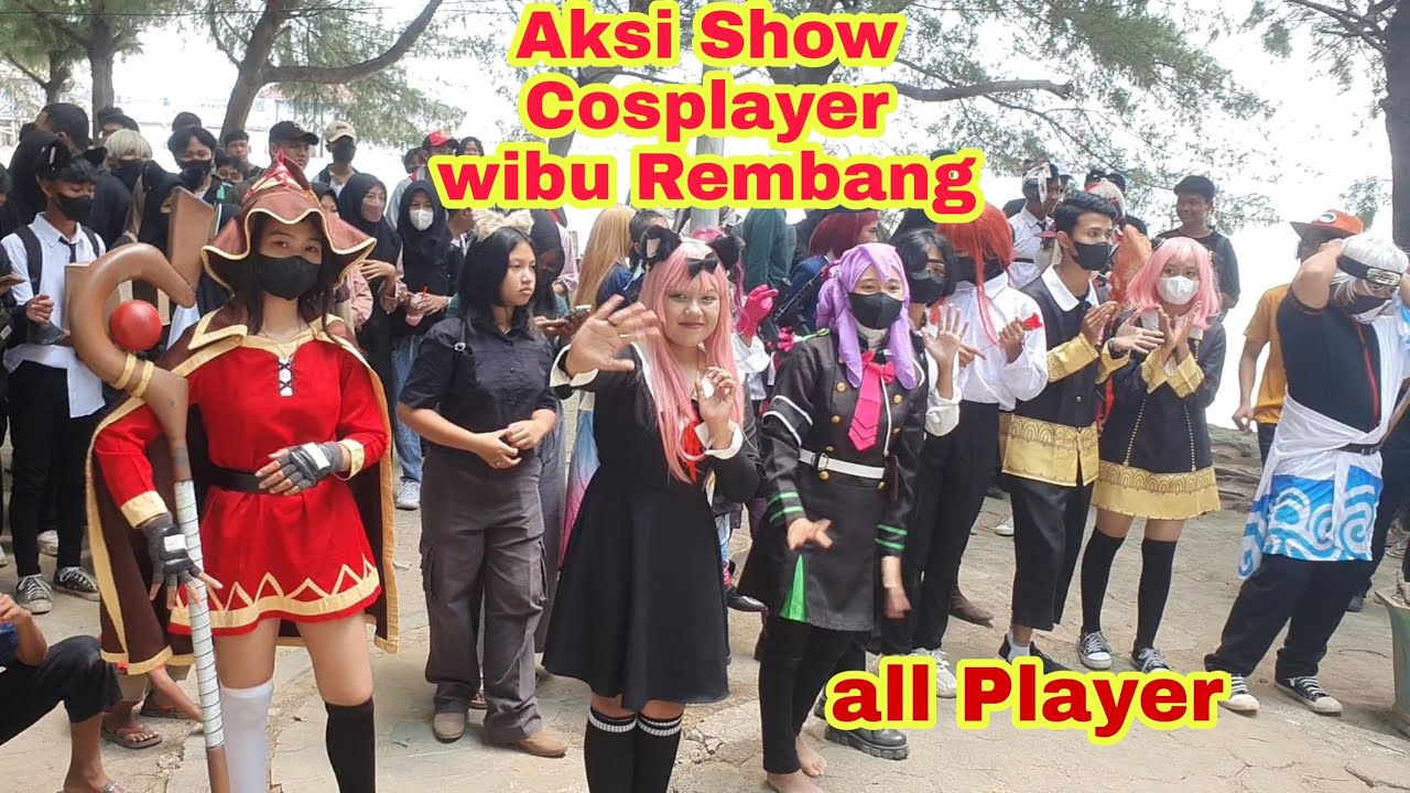 catwalk anime cosplay komunitas Wibu di pantai taman Kartini | kostum ...