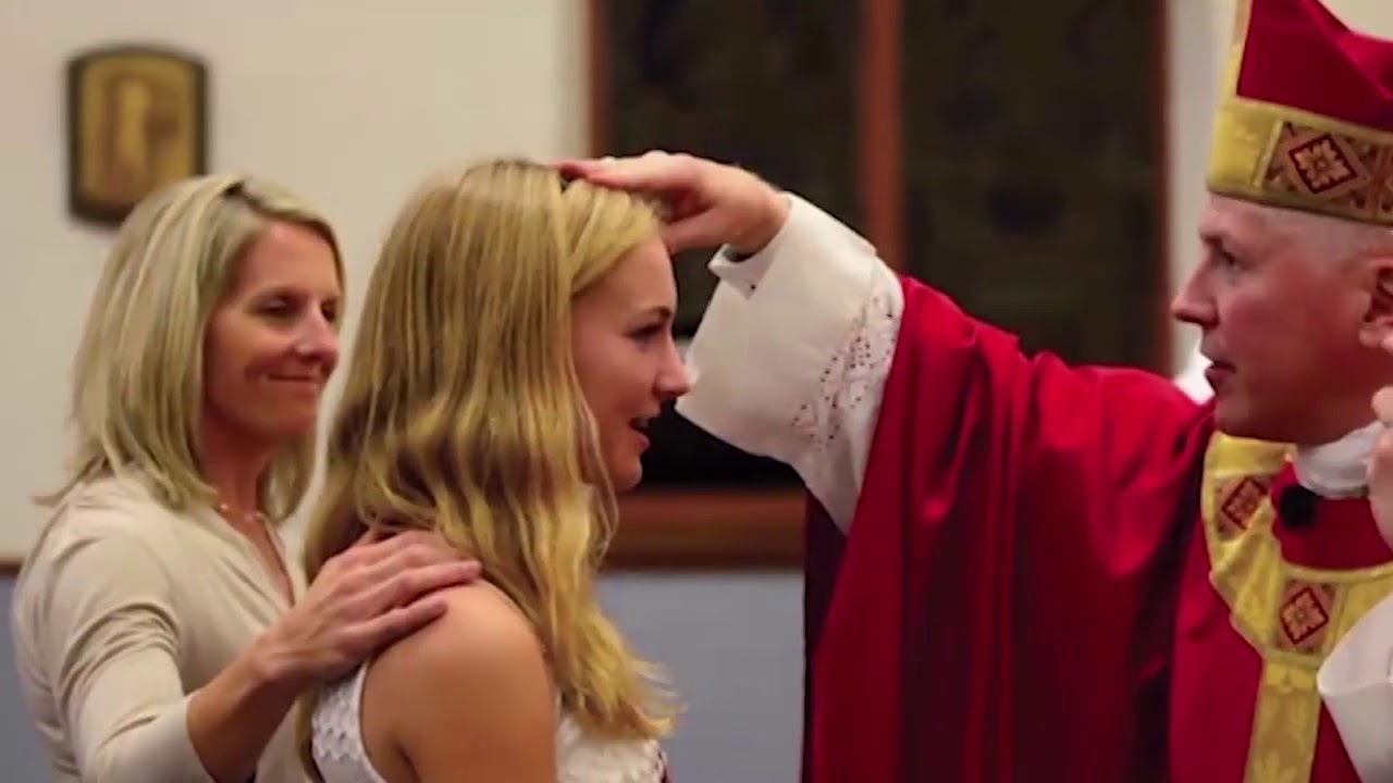 THE SACRILEGE OF COMMUNION IN THE HAND - YouTube