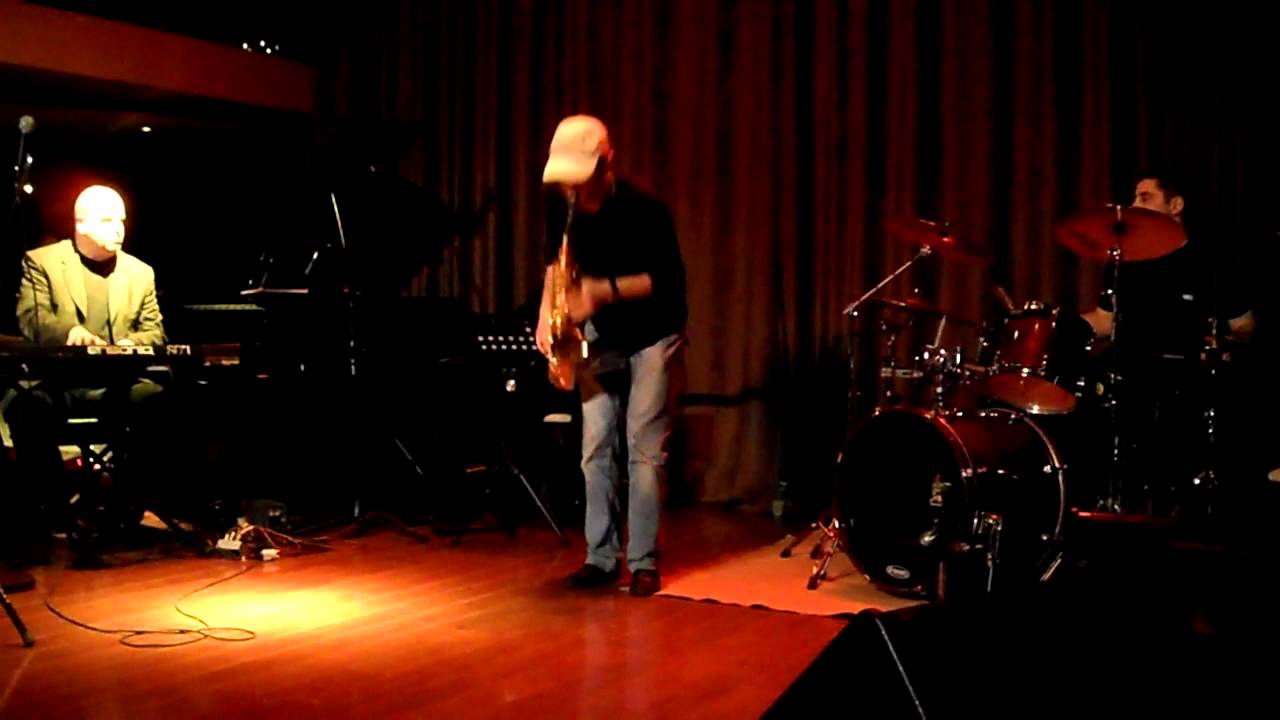 Mezzo club in Yerevan Marat Hakobyan - YouTube