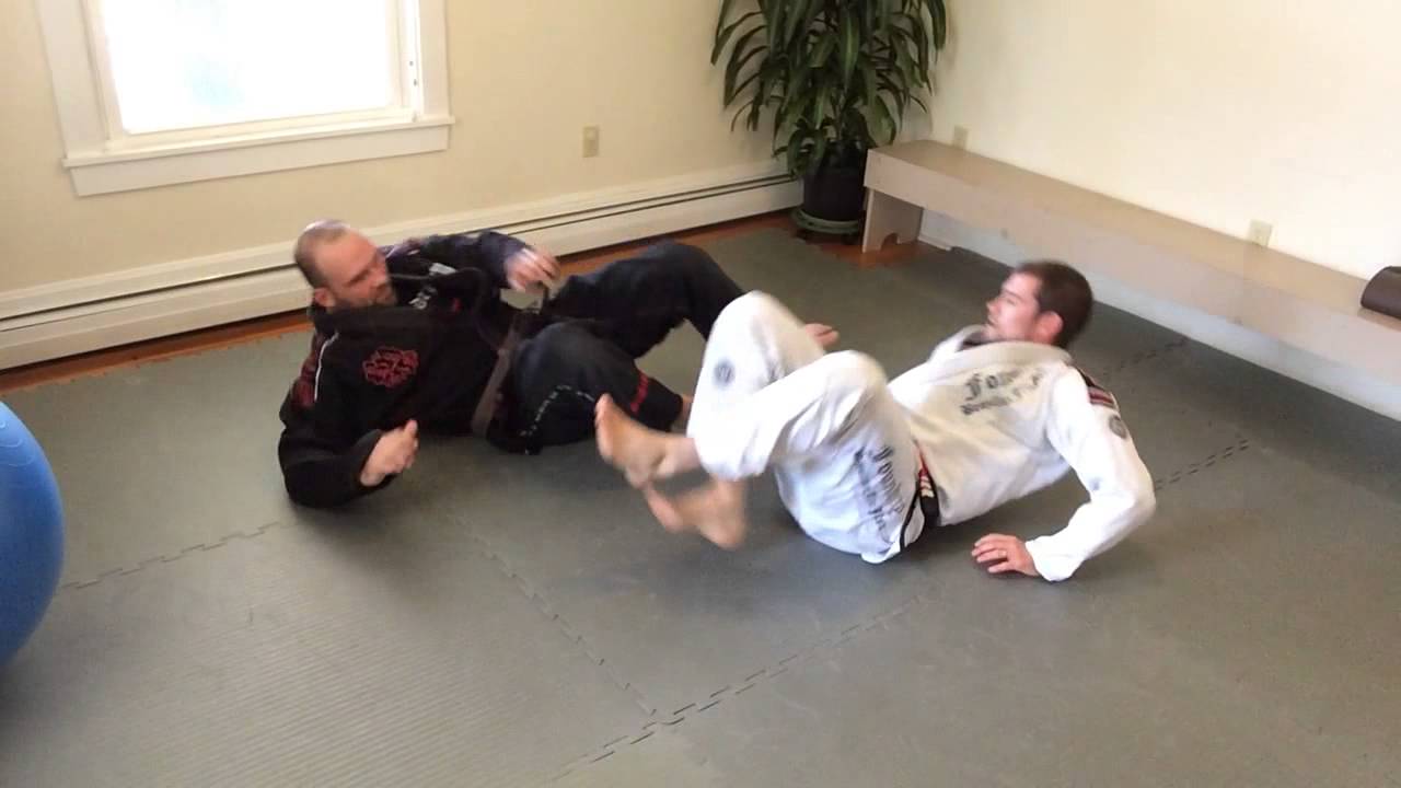 Lasso Guard 1&2 BJJ Techniques - YouTube