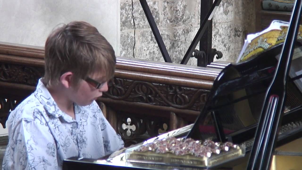 Finn Harrison plays Lead in my Pencil (Paolo Nutini) - YouTube