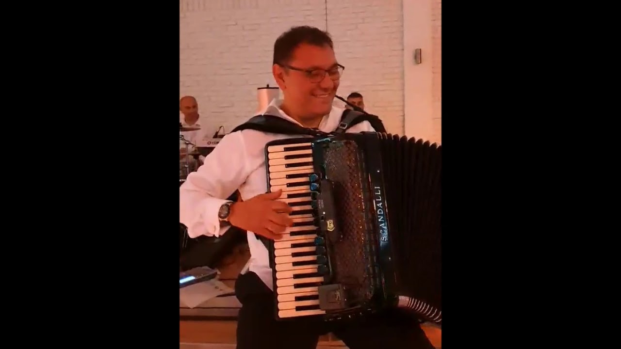 Bane Vasić - "Ciganski stakato" A. Šišić (Cover by Bane Vasić) - YouTube