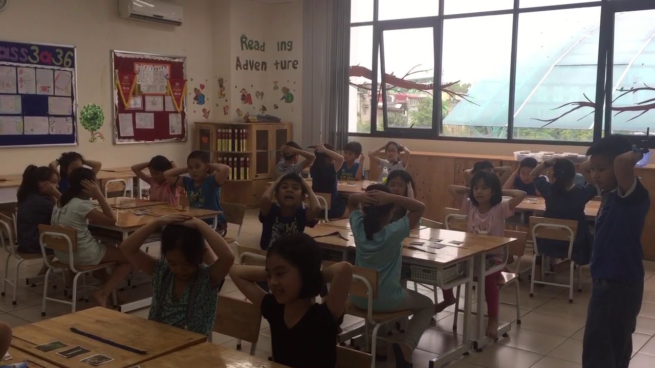 Using song and chant in teaching English - YouTube
