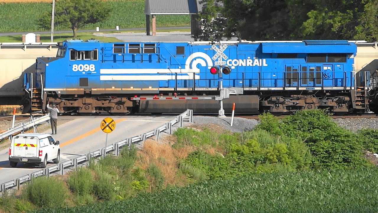 The Conrail Heritage Leads & Meets NS Grain Train - YouTube