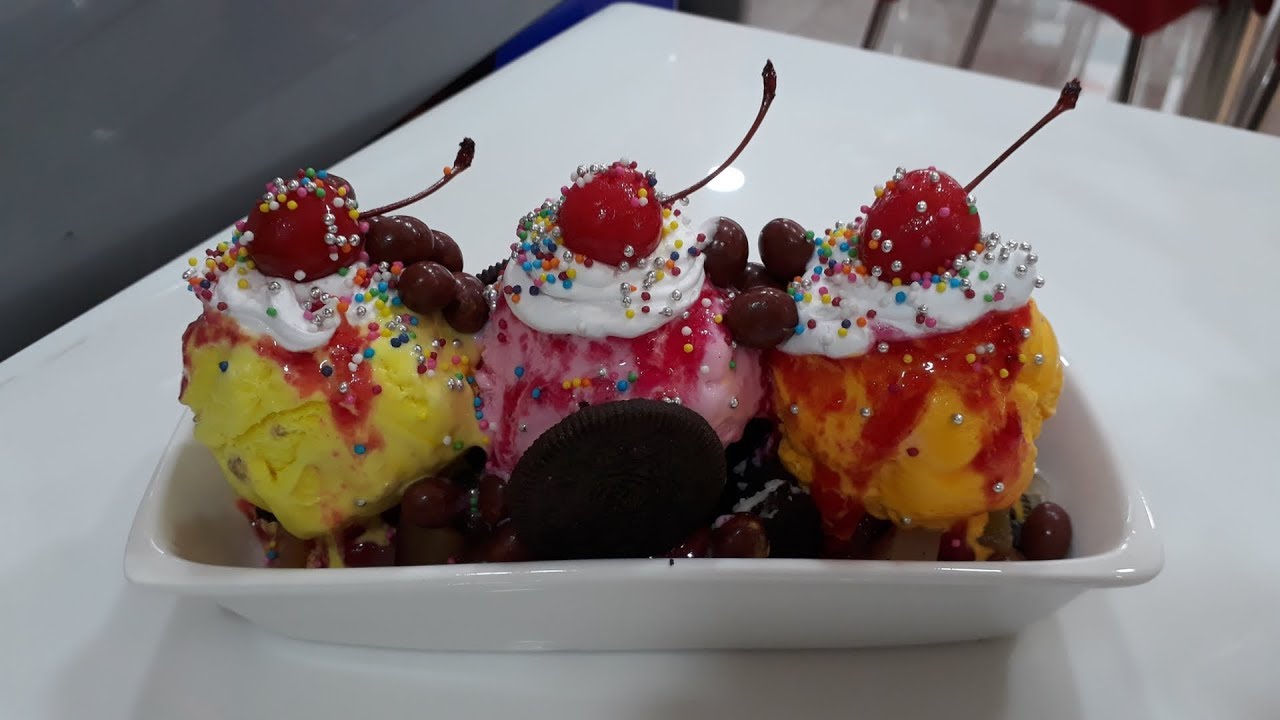Super sundae ice cream || cocktail fruits Sundae || the mocktail house ...