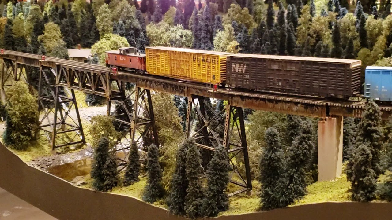 MODEL TRAINS HO Scale Vermont & Essex Passenger Train And Freight on ...