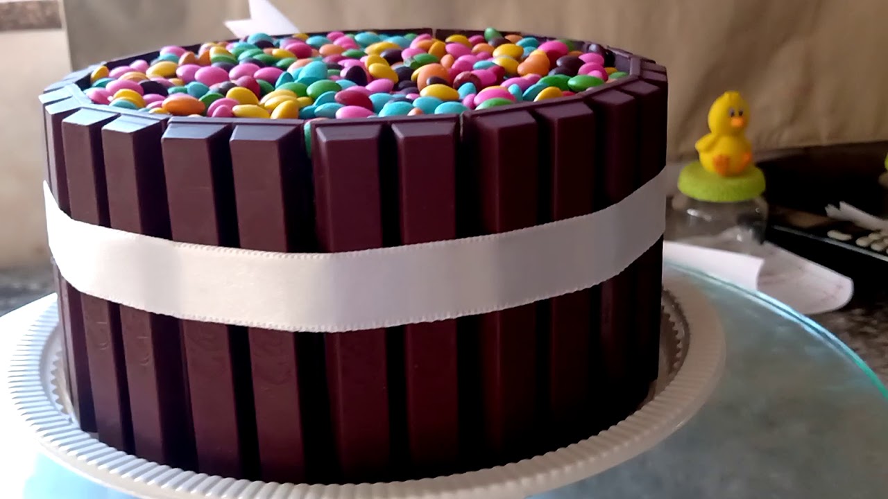 Torta kit Kat - YouTube