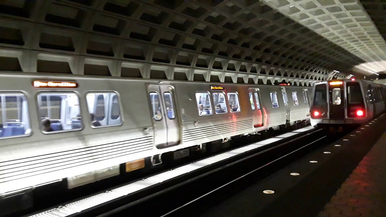 WMATA Orange Line Trains at Clarendon [7000 Series Train switching ...