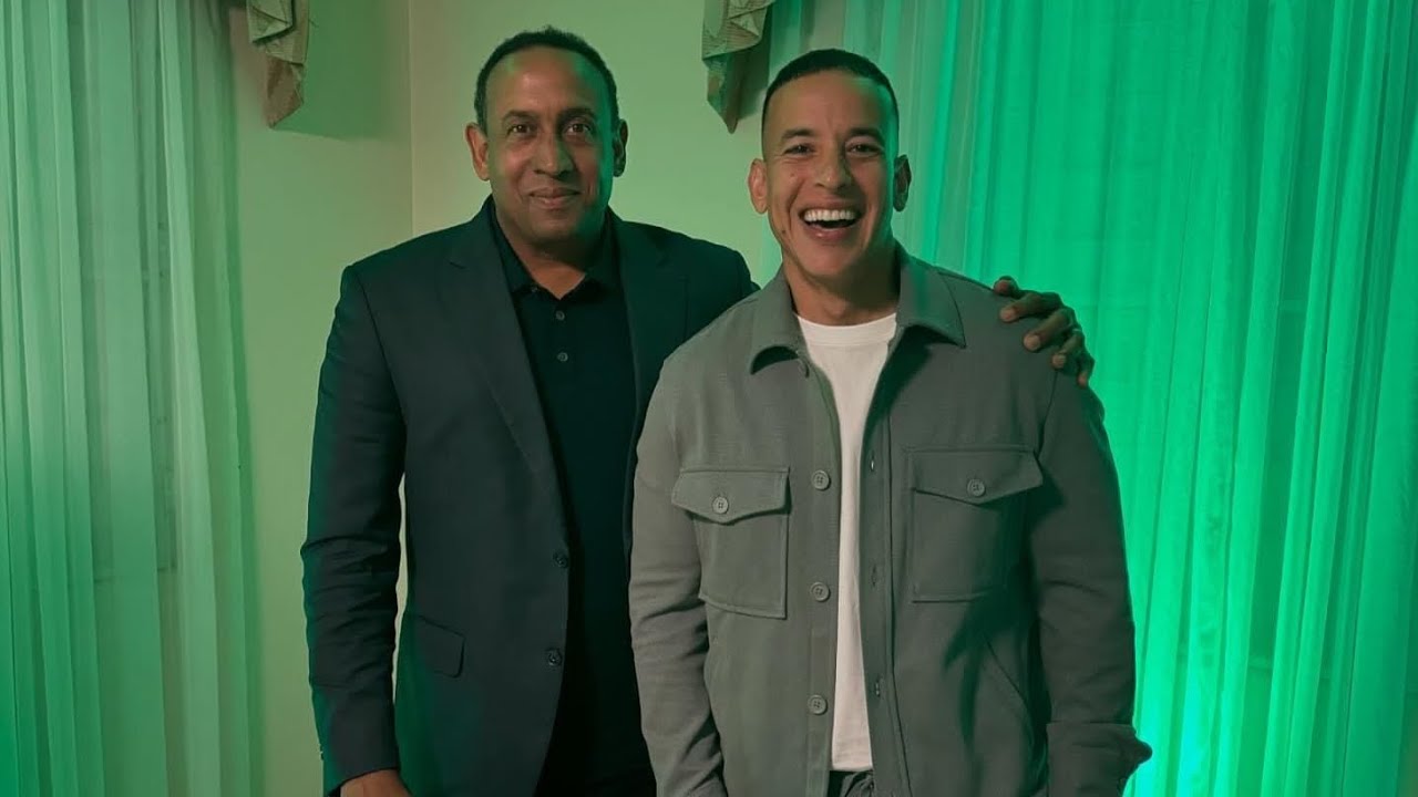 PASTOR JUAN CARLOS Y DADDY YANKE JUNTOS - YouTube