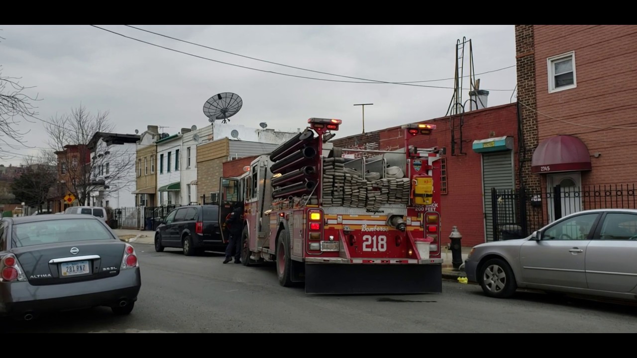 FDNY Engine 218 Sports Blue Rear Strobe Lights At an 5 Alarm Fire In ...
