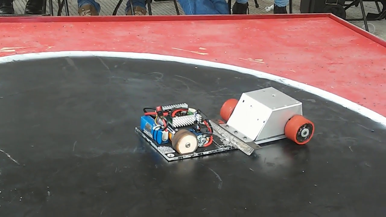 Revancha de Robots Sumo a Radio Control (RC) #RobotBowl - YouTube