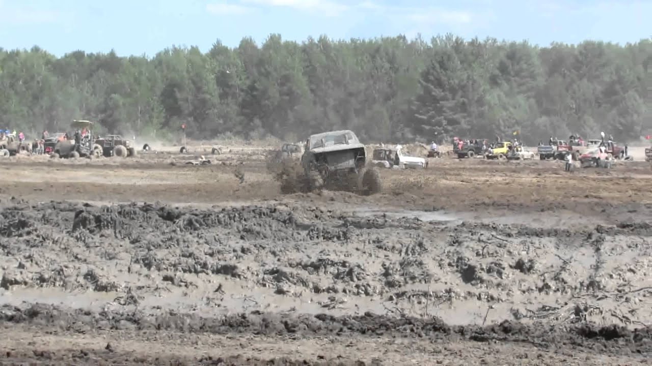 4x4 Truck Freestyle At Michigan Mud Jam - YouTube
