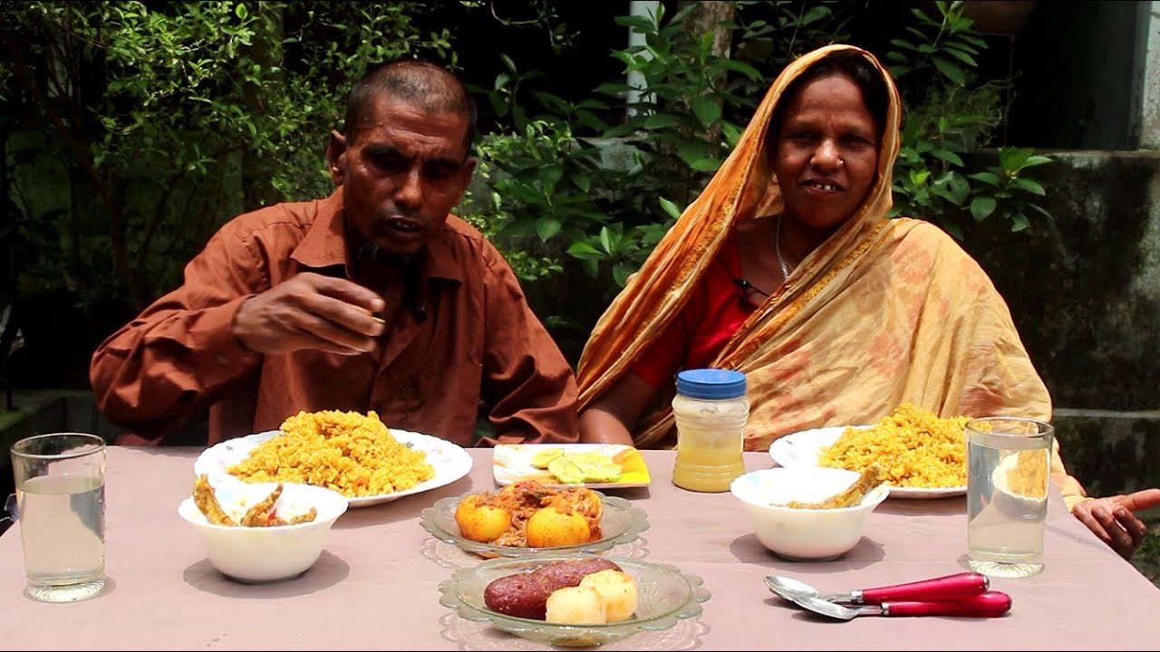 Breakfast eating show by Fupu in village - YouTube