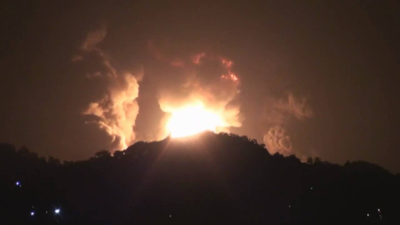 Big Explosion at GULF Refinery In Puerto Rico!!!!!!!Original Hi Def 10 ...