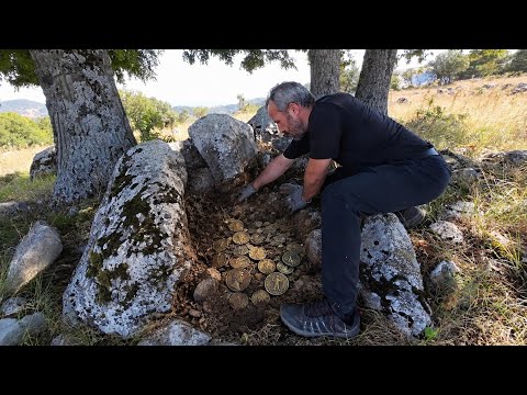 Tarihi Alandaki Define İşaretinde Gizli Hazineyi Çıkardım...!!!