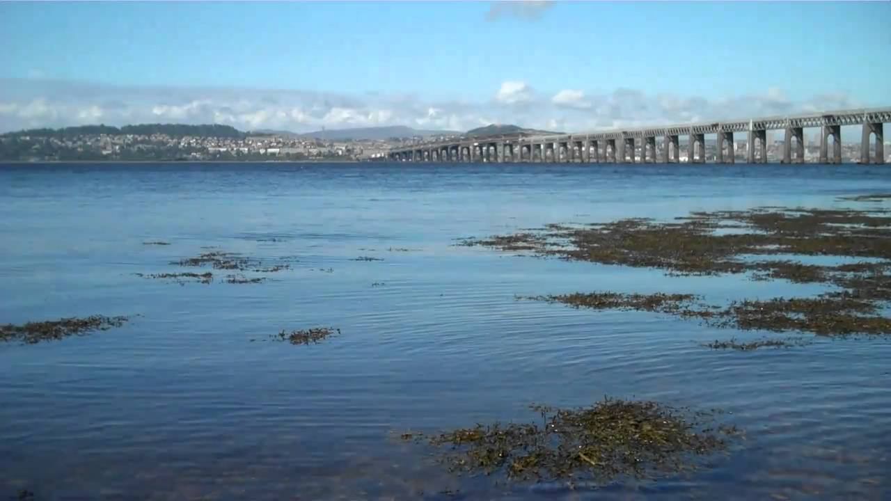 Tour Scotland Wormit Pebble Beach - YouTube