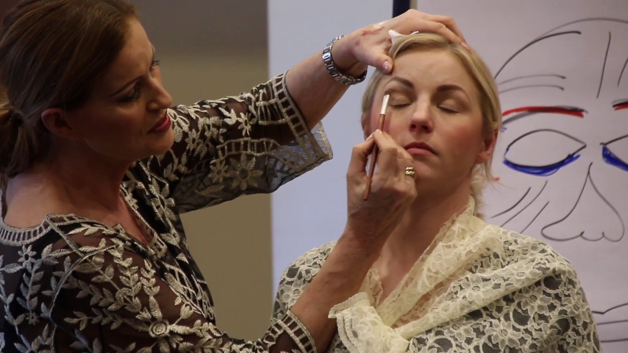 Visagist and Make-up-Artist by Aisha Rokovsky - YouTube