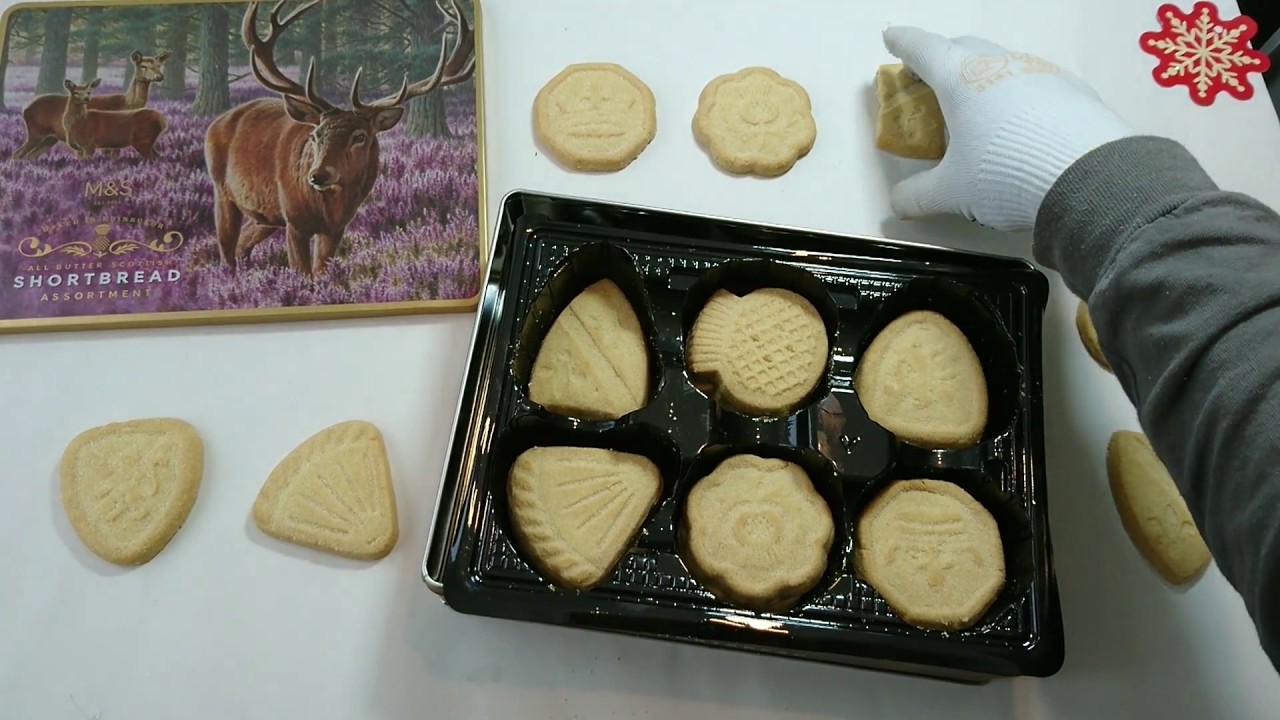 ASMR show: ASMR 💓 Unwrapping Xmas Edinburgh Shortbread Tin - YouTube