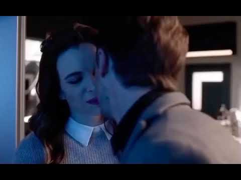 Tom Felton kissing scene