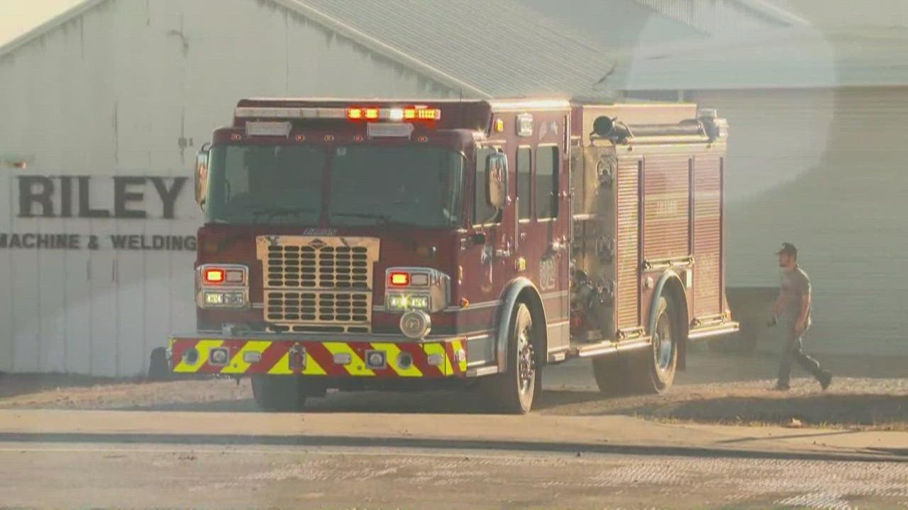 Firefighters contain Kennedale wildfire; fire danger remains elevated ...