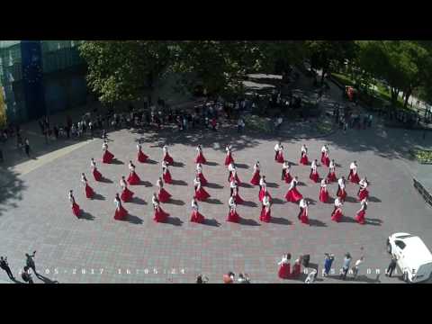 Выпускной вальс на Думской площади 2017.