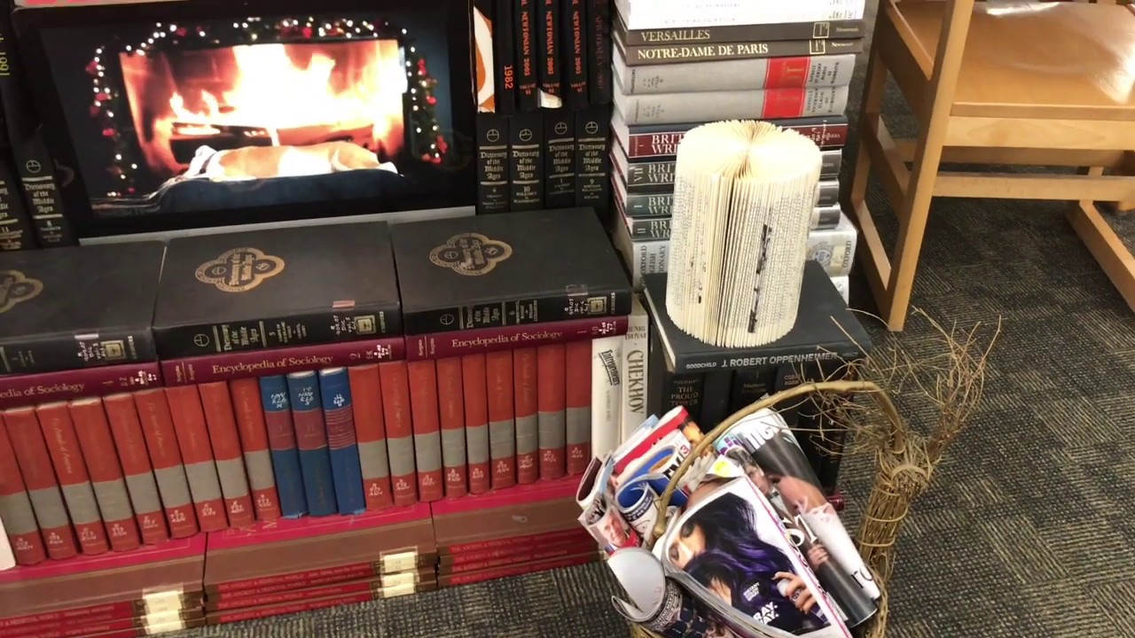 Amazing Library Book Display at High School - YouTube