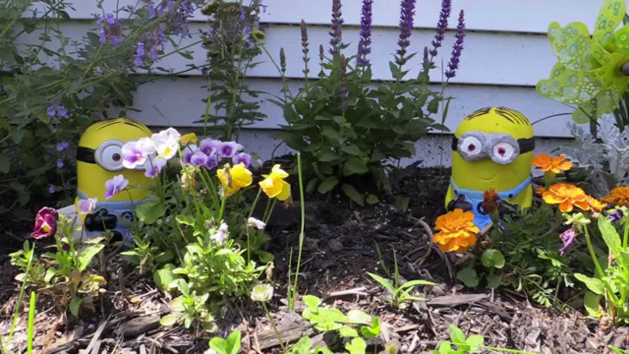Despicable Me Minion Duplicating With ComposiMold. Create Lawn ...