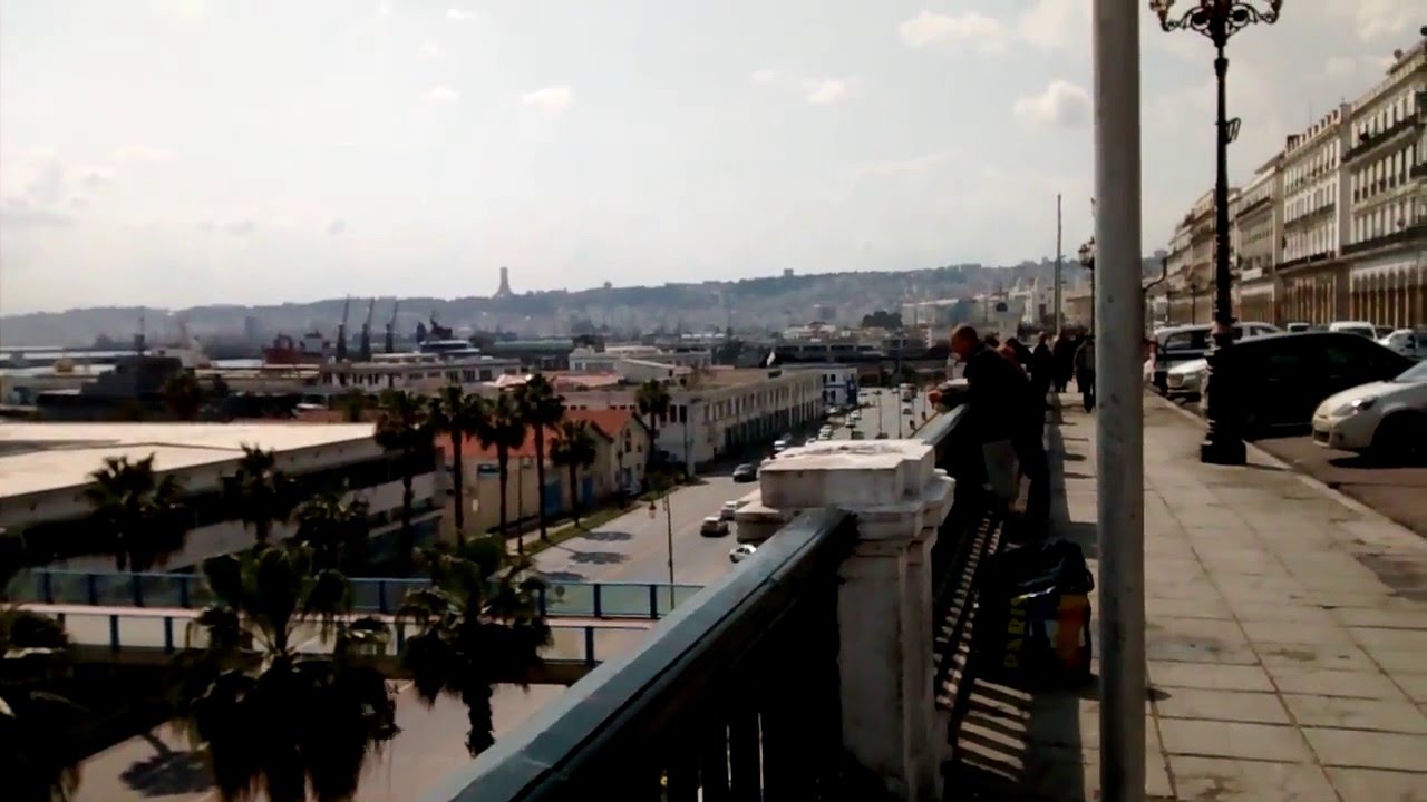 Front de mer, Alger - YouTube